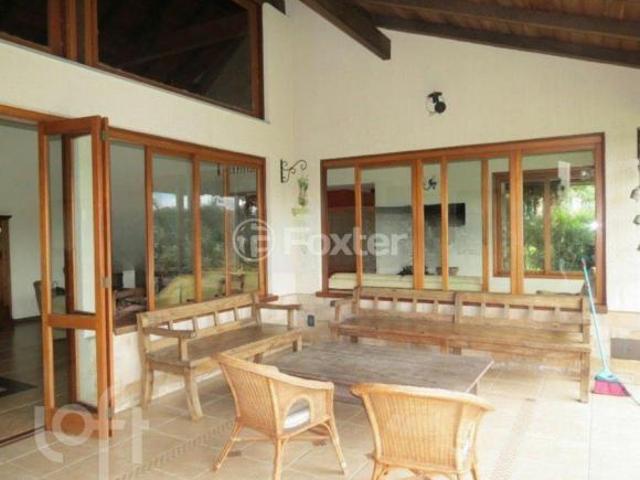 Casa em Condomínio, 5 dormitórios, 2808 m², em Vila Nova