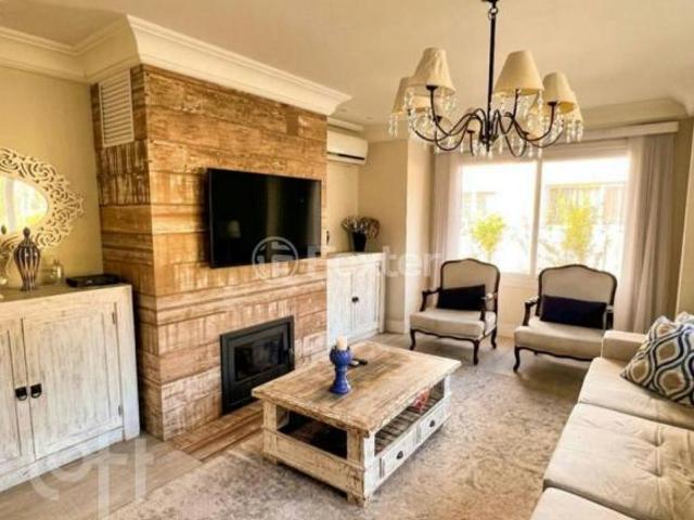 Casa em Condomínio, 5 dormitórios, 326 m², em Vila Luiza