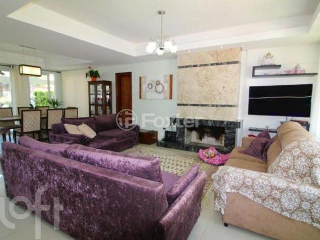 Casa em Condomínio, 5 dormitórios, 332 m², em Hípica