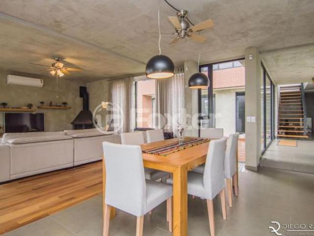 Casa em Condomínio, 5 dormitórios, 344.02 m², em Santa Isabel