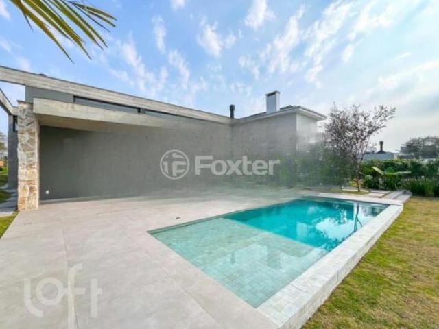 Casa em Condomínio, 5 dormitórios, 389 m², em Chapéu do Sol