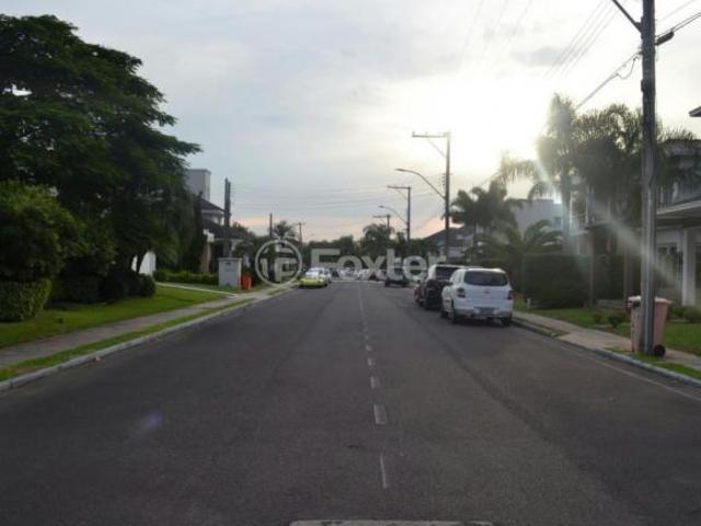 Casa em Condomínio, 5 dormitórios, 390 m², em Atlântida