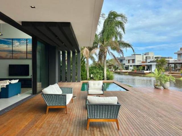 Casa em Condominio 5 dormitorios Bairro Atlantida
