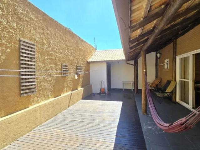 Casa em Condomínio