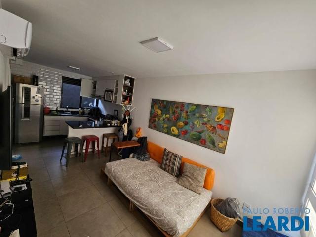 Casa Em Condomínio