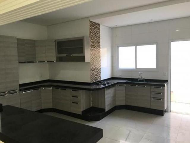 CASA EM CONDOMINIO