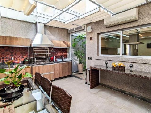 Casa em condomínio