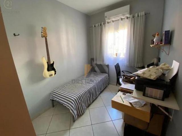 CASA EM CONDOMÍNIO