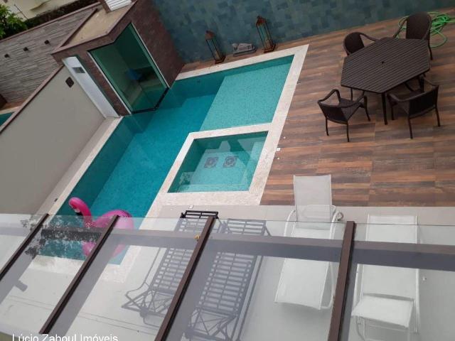 Casa em Condomínio