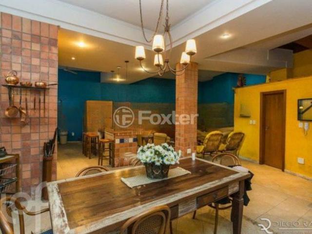 Casa em Condomínio, 6 dormitórios, 305.99 m², em Boa Vista