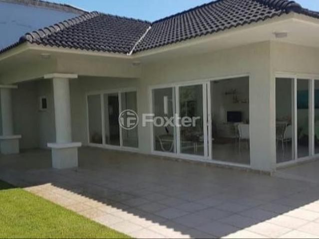 Casa em Condomínio, 6 dormitórios, 354.55 m², em Zona Nova