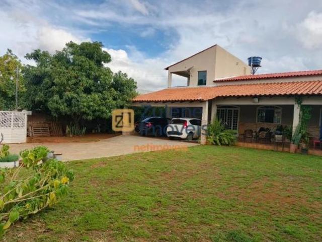 CASA EM CONDOMÍNIO 700m² DE TERRENO EM ARNIQUEIRAS