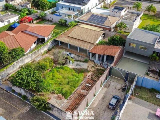 CASA EM CONDOMÍNIO