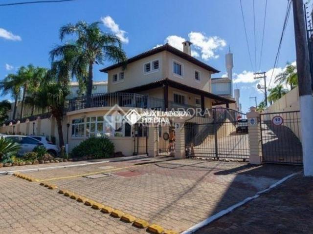 Casa em condomínio