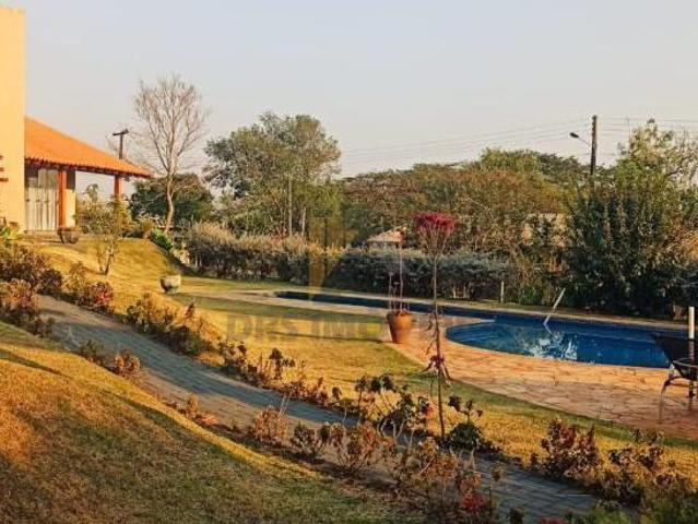 CASA EM CONDOMÍNIO