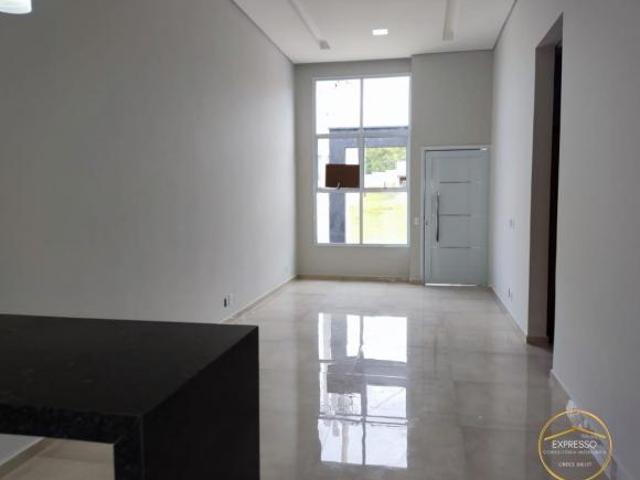 Casa em condomínio
