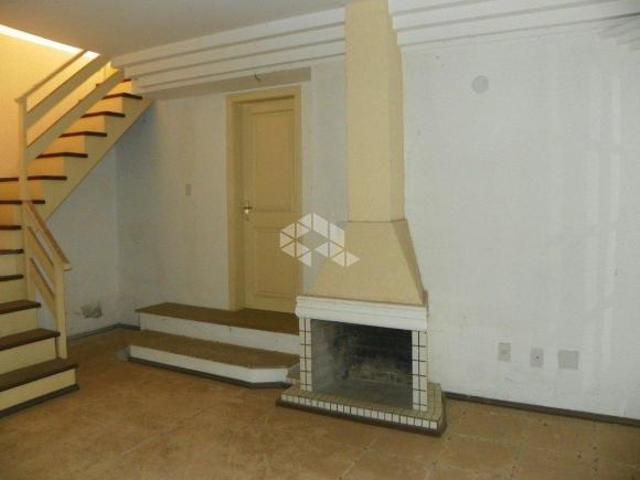CASA EM CONDOMINIO
