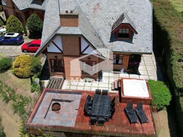 Casa em Condomínio