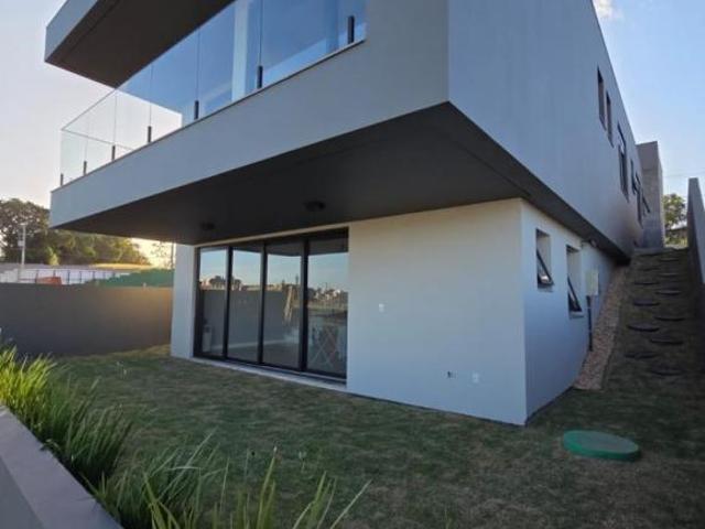 Casa em Condomínio