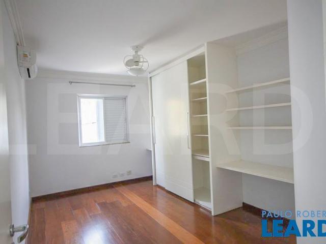 Casa Em Condomínio