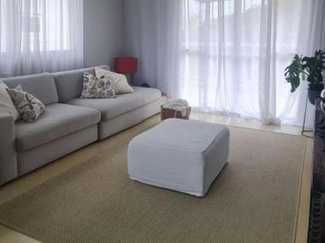 Casa Em Condomínio