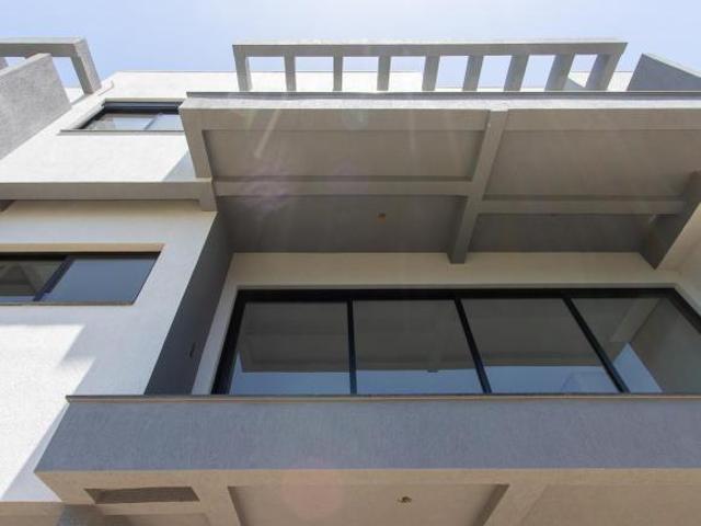 Casa em condomínio com conforto e exclusividade no bairro Tristeza