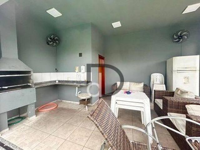 Casa em condomínio com dois quartos no bairro Capela em Vinhedo