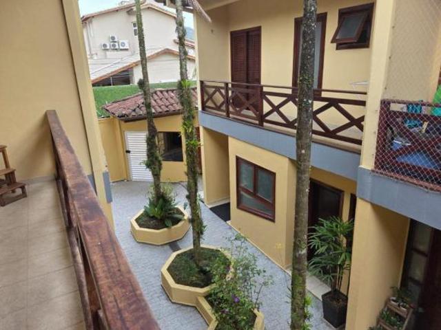 Casa em condomínio com excelente localização para venda na Praia de Juquehy!