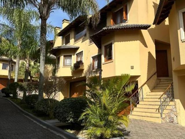 Casa em Condomínio com Espaço Gourmet, Piscina e 3 Dormitórios – Zona Sul