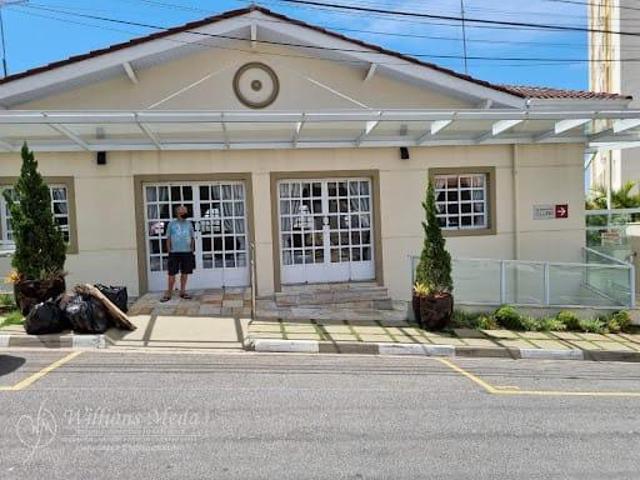 Casa em condomínio com lazer completo e 3 dorms na Ponte Grande