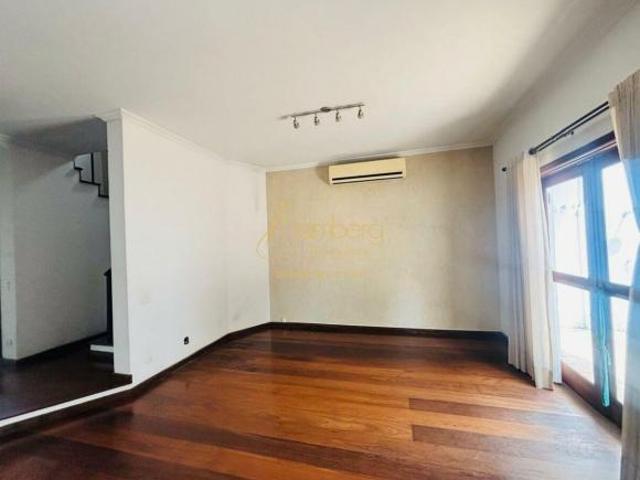 Casa em condomínio com lazer e segurança!