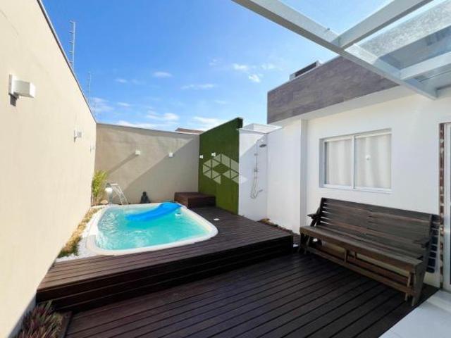 Casa em condomínio, com piscina107m² 03 dormitórios, 02 vagas no Bairro Mathias Velho em Canoas