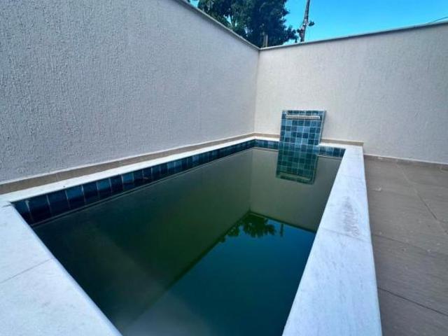 Casa em Condomínio com Piscina e Suíte no Cibratel 2 em Itanhaém