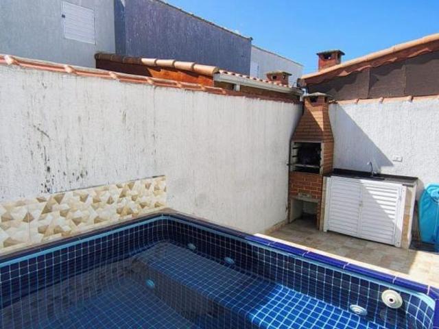 Casa em Condomínio com Piscina e Suíte no Cibratel II a 700 Metros do Mar – Financiamento Bancário