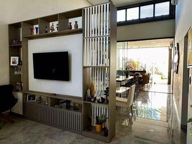 Casa com 253 m² e 3 quartos à venda em Residencial Maria Júlia