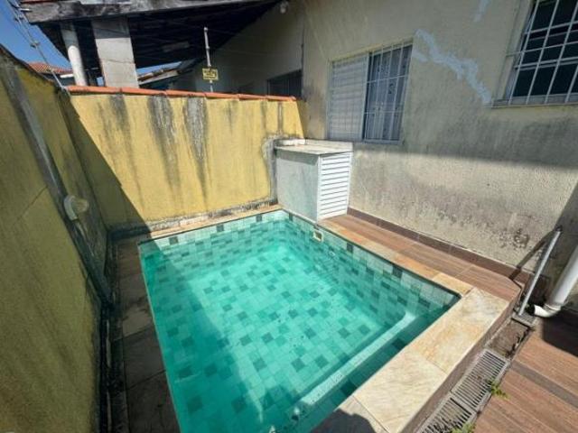 Casa em Condomínio com Piscina no Cibratel II – 2 Dormitórios e Financiamento Bancário