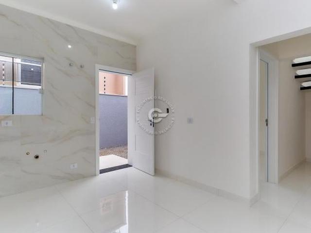 Casa em Condomínio com Suíte no Ático e Churrasque