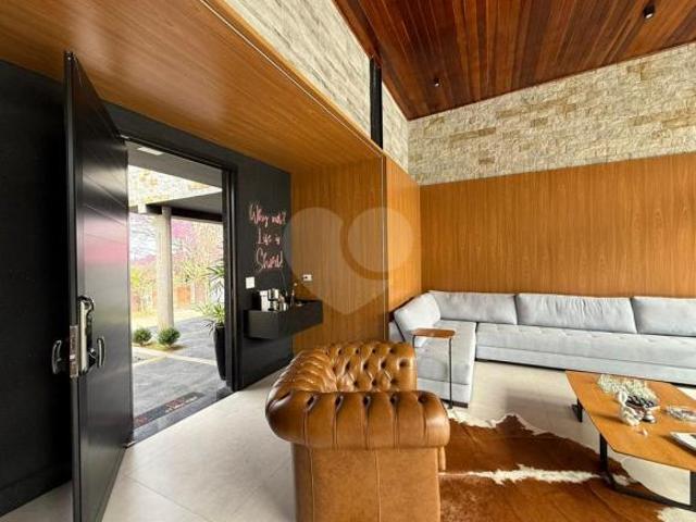 Casa em Condomínio com Terreno de 1.500 m² | 4 Dormitórios | Mairiporã