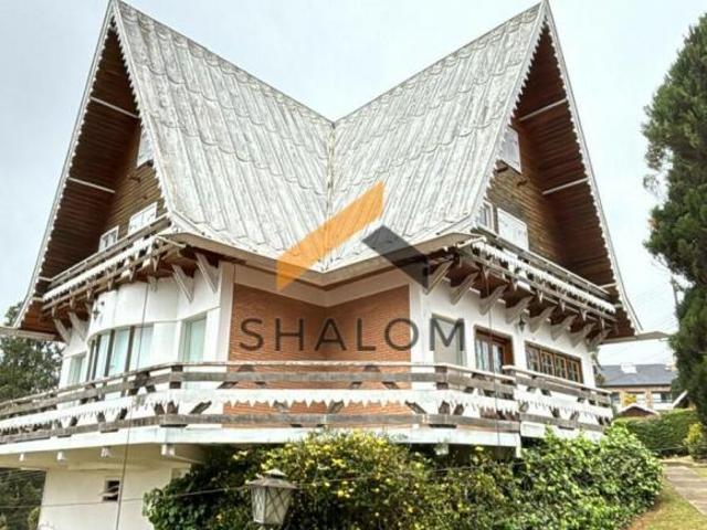 Casa em Condomínio com Vista Panorâmica para as Montanhas em Campos do Jordão