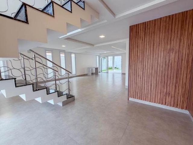 Casa em condomínio com 04 suítes, 343m² à venda no Jardins Atenas Goiânia GO