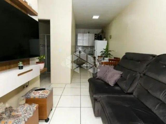 Casa em condomínio com 02 dormitórios em Niterói