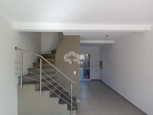 Casa em Condomínio com 02 dormitórios Vila Nova