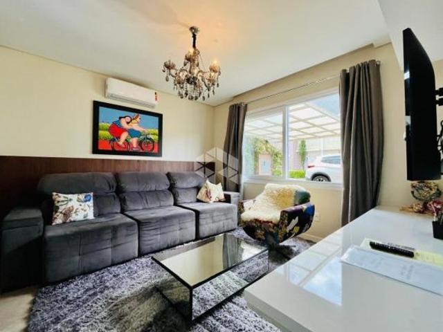 Casa em condomínio com 02 dormitórios, 106,95 m² em Canela