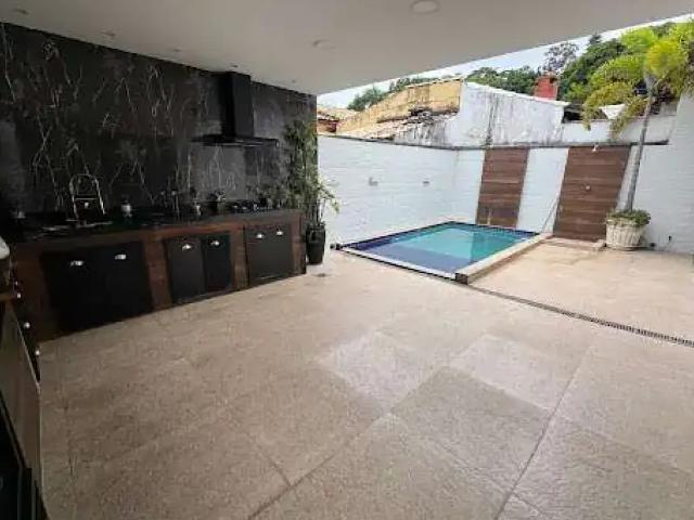 Casa em Condomínio com 02 Quartos à Venda em Várzea das Moças Niterói/RJ