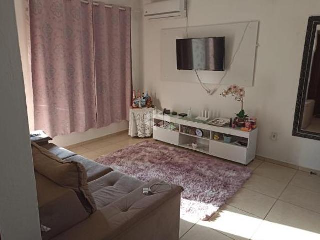 Casa em condomínio com 02 quartos no bairro Diácono Luiz Pozzobon/Camobi em Santa Maria