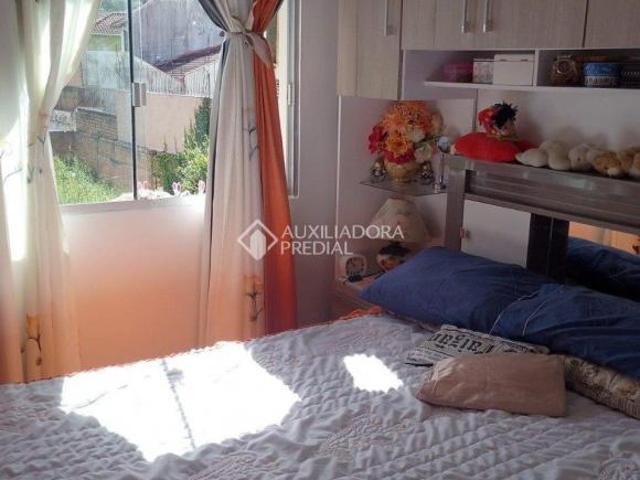 Casa em Condomínio com 02 quartos no bairro Ipanema