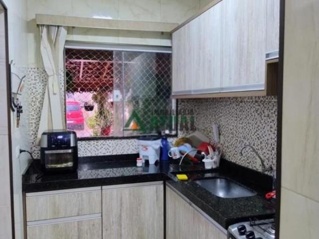 Casa em condomínio com 02 quartos sendo 01 suíte em Ibiporã