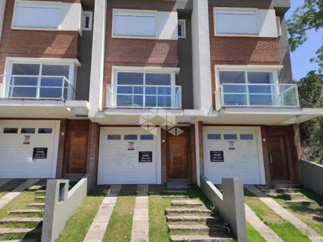Casa em condomínio com 03 dormitórios, 03 suítes, 03 vagas de garagem no bairro Hípica em Porto Aleg