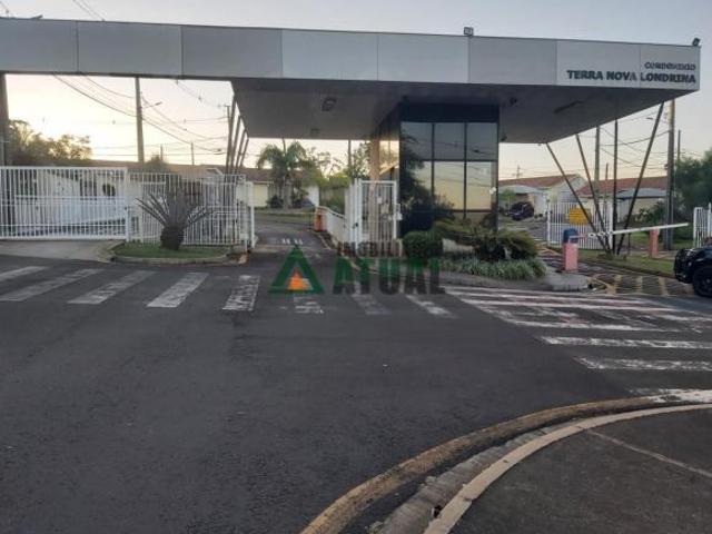 Casa em condomínio com 03 quartos sendo 01 suíte na região norte de Londrina
