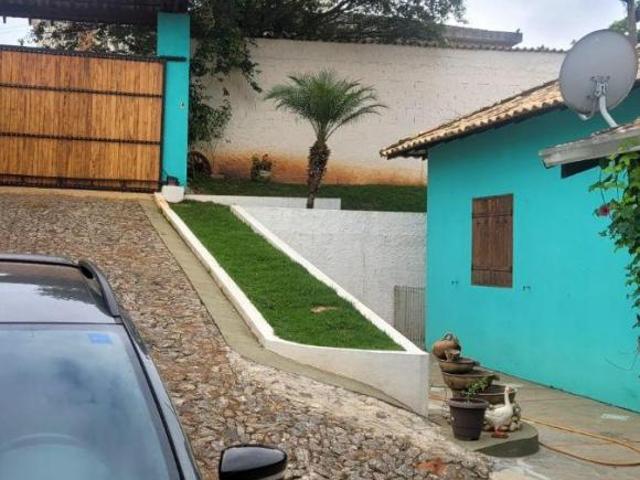 Casa em condominio com 1600m² com piscina a 5km do Centro